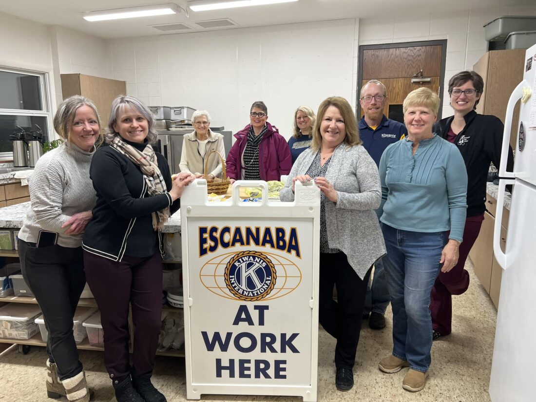 Kiwanis install new officers | News, Sports, Jobs - Daily Press